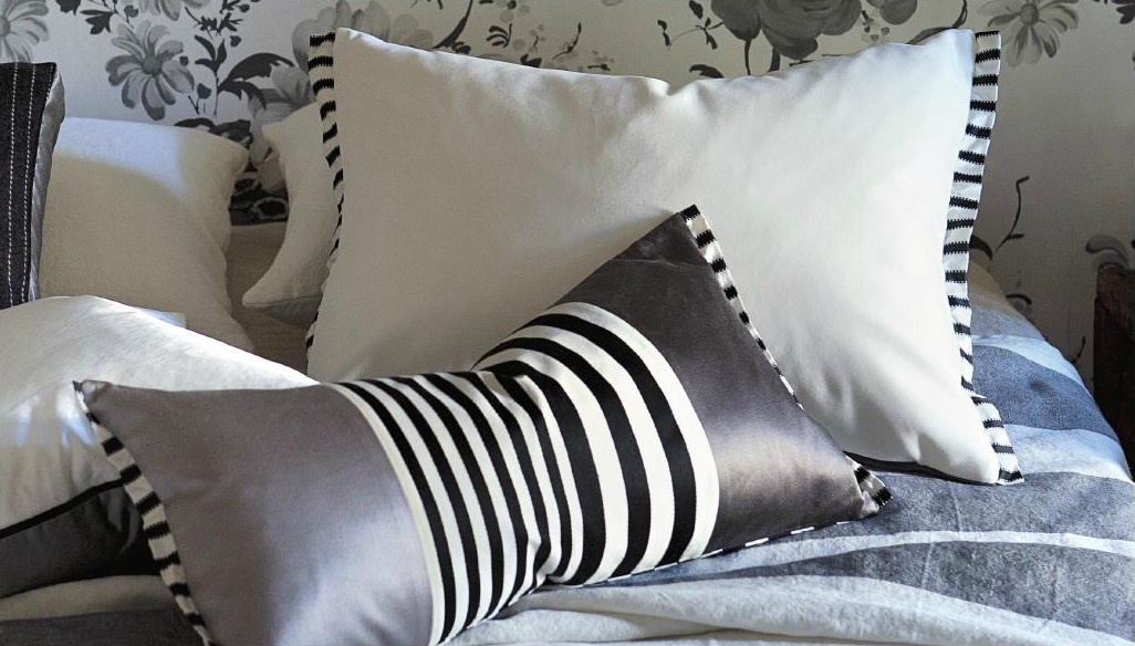 Taru Granite Designers Guild Zierkissen
